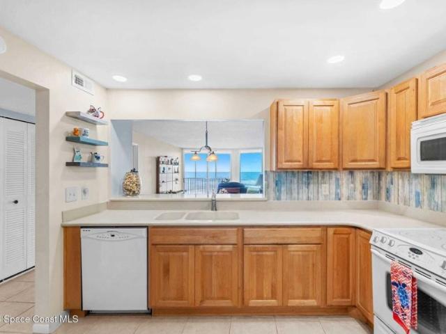 house with 2 bedroom, FL FL DS102660953