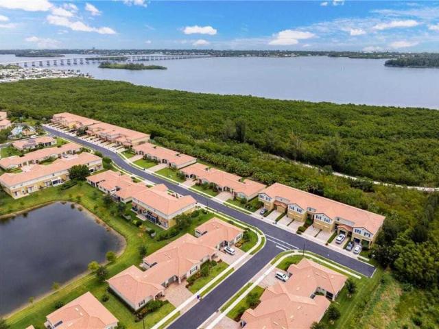 house with 2 bedroom, FL FL DS102661692