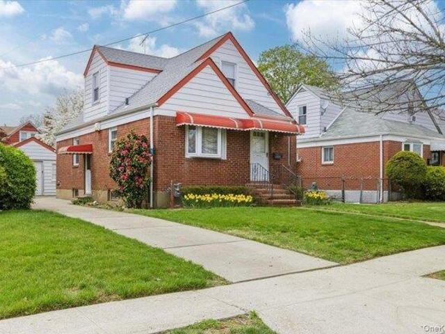 house with 2 bedroom, Floral Park NY DS102562387