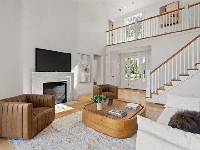 house with 2 bedroom, Framingham MA ES103808768