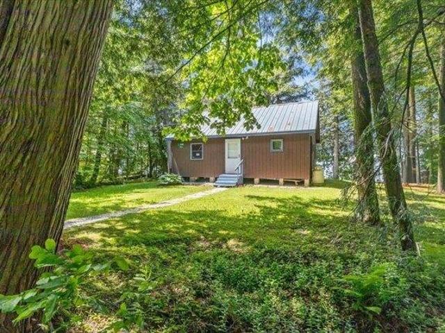 house with 2 bedroom, Franklin VT ES105229570