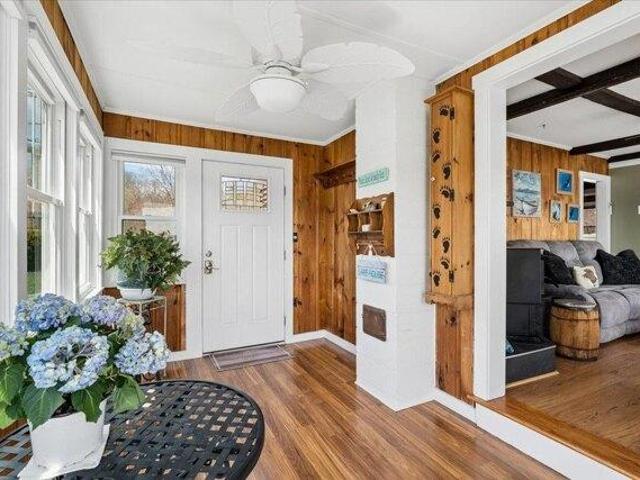 house with 2 bedroom, Franklin NH ES103970272