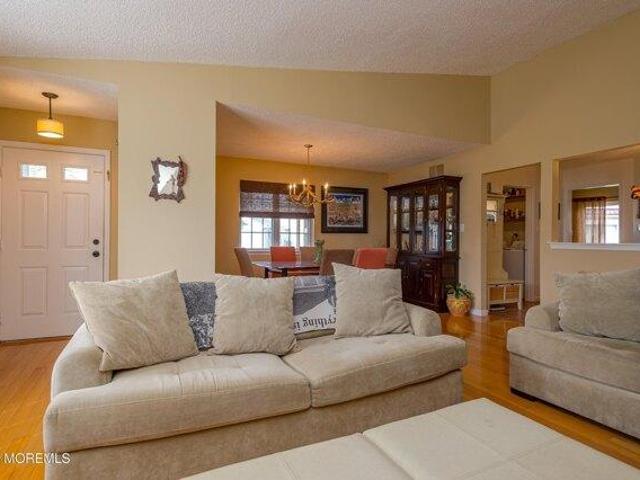 house with 2 bedroom, Freehold NJ DLS102313027
