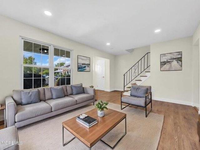 house with 2 bedroom, Freehold NJ DLS102316701