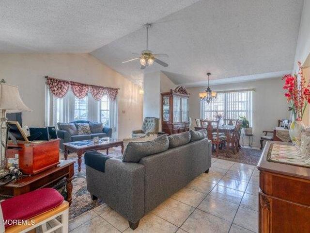 house with 2 bedroom, Freehold NJ ES104406206