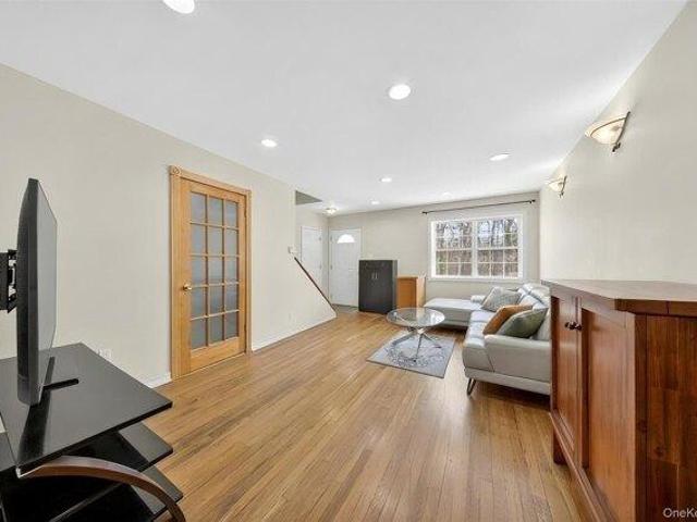 house with 2 bedroom, Fresh Meadows NY ES103621726