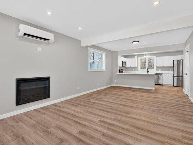 house with 2 bedroom, Gardiner ME DLS102120159