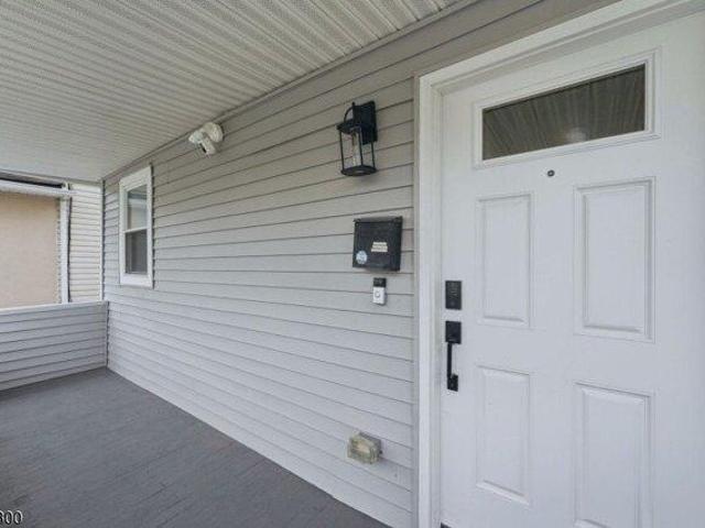 house with 2 bedroom, Garfield NJ ES105159941