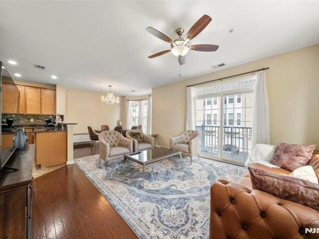 house with 2 bedroom, Garfield NJ ES105173993