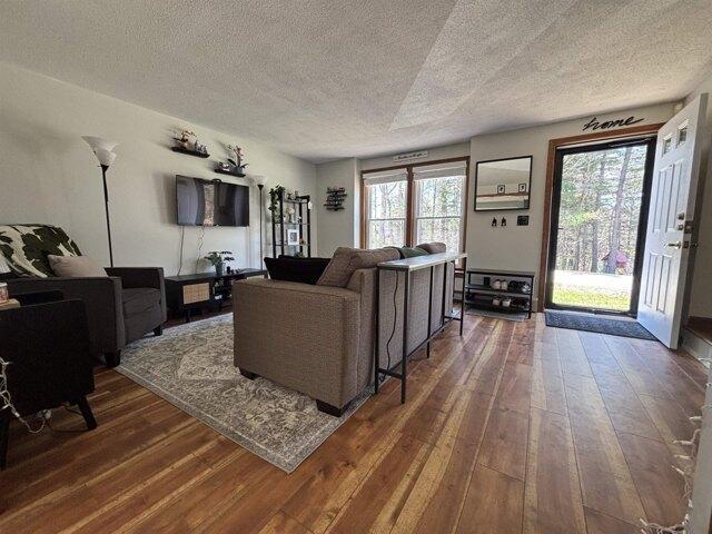 house with 2 bedroom, Goffstown NH ES103017531