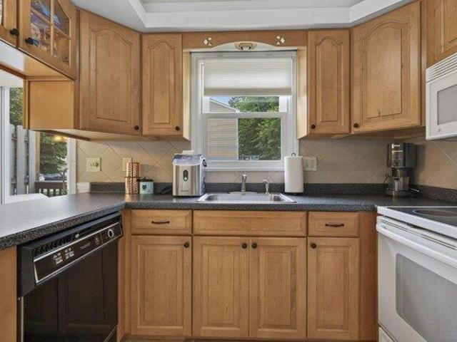 house with 2 bedroom, Goffstown NH ES104075694