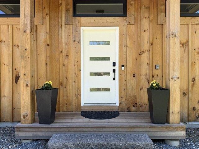 house with 2 bedroom, Gloucester MA DLS103036280