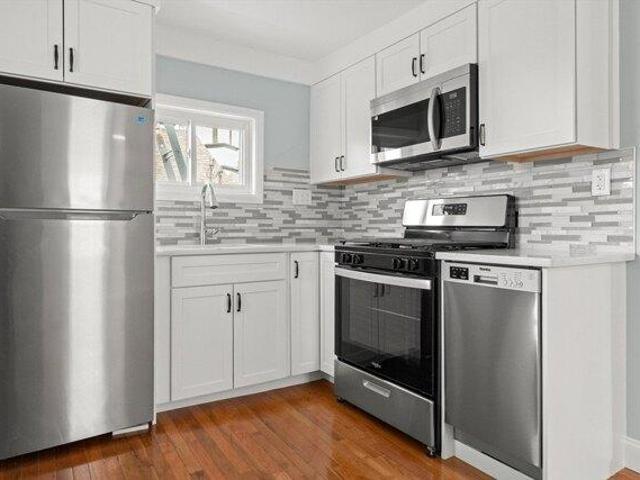 house with 2 bedroom, Gloucester MA ES104044271