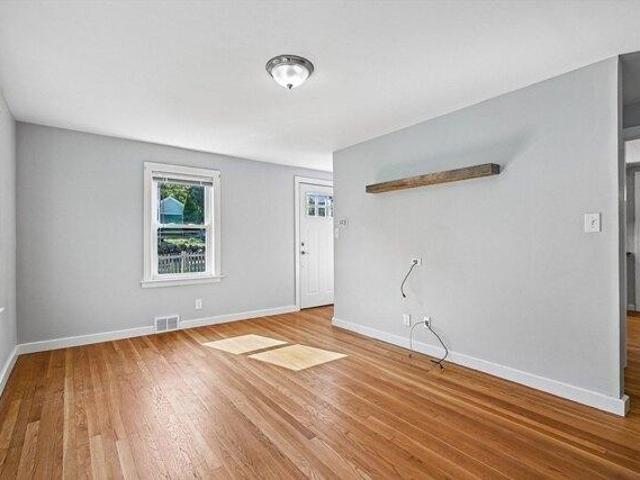 house with 2 bedroom, Gloucester MA ES104921281