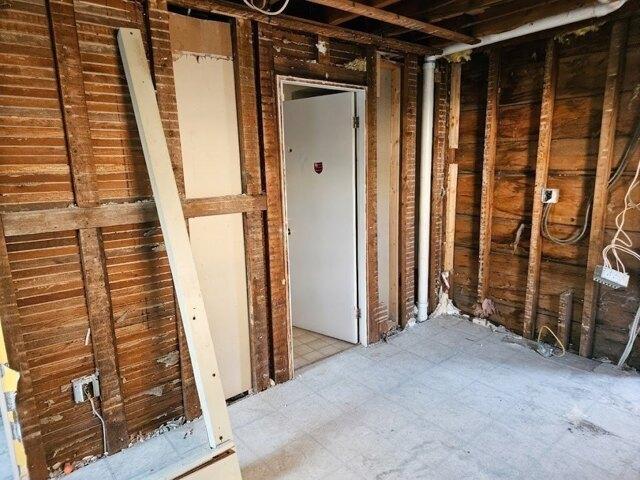 house with 2 bedroom, Gloucester MA ES105141544