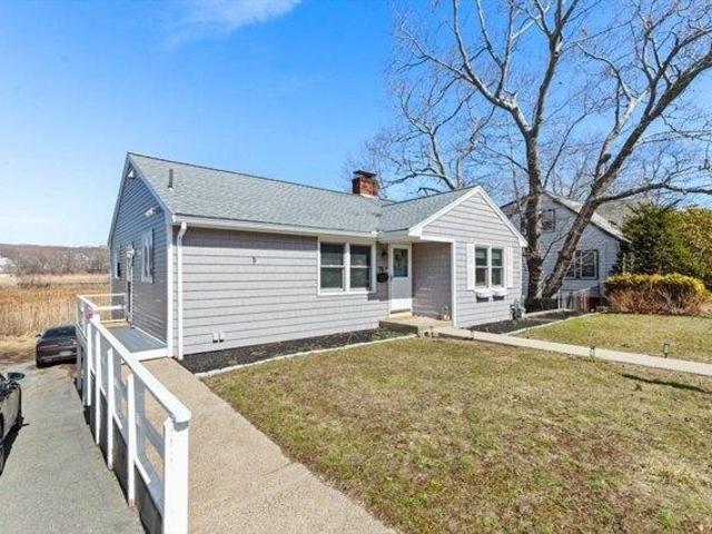 house with 2 bedroom, Gloucester MA ES103160115
