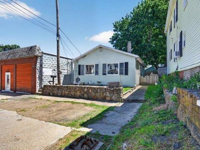 house with 2 bedroom, Gloucester MA ES103887664