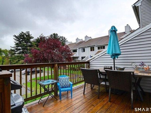 house with 2 bedroom, Glastonbury CT DLS102777093