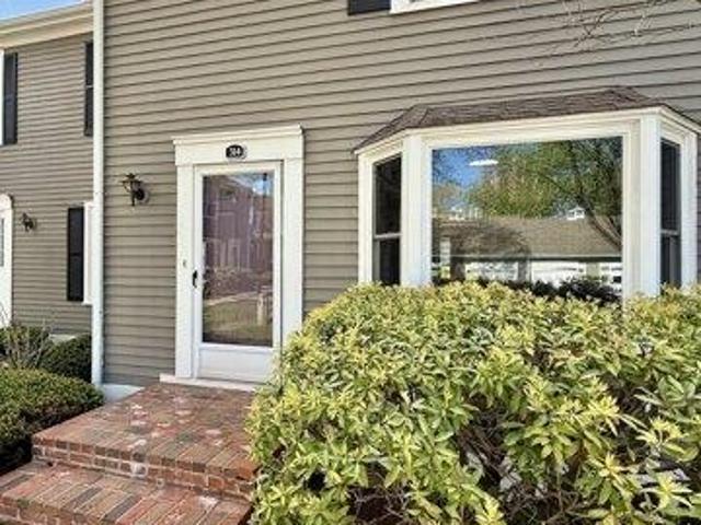 house with 2 bedroom, Glastonbury CT DLS102029536
