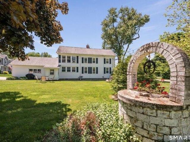 house with 2 bedroom, Glastonbury CT ES103623300