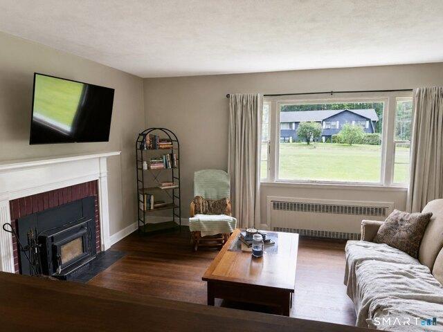 house with 2 bedroom, Glastonbury CT ES104446127