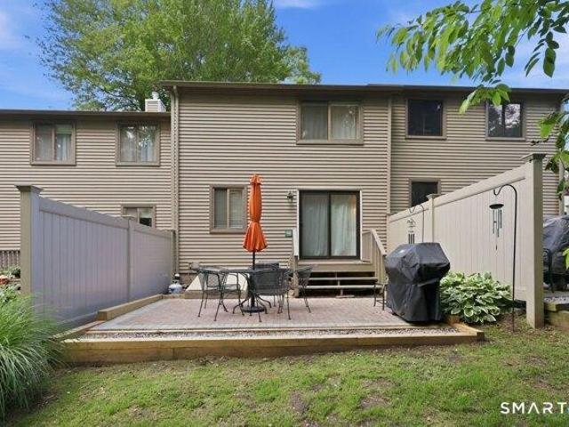 house with 2 bedroom, Glastonbury CT ES104869825