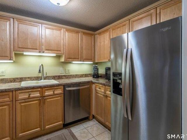 house with 2 bedroom, Glastonbury CT ES104900670