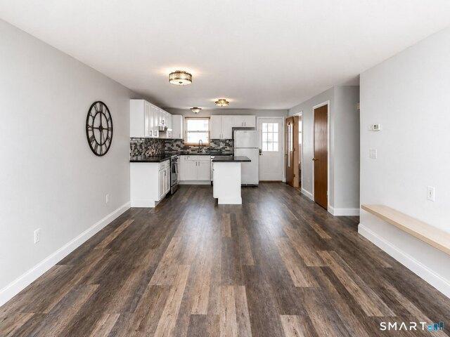 house with 2 bedroom, Glastonbury CT ES104906024