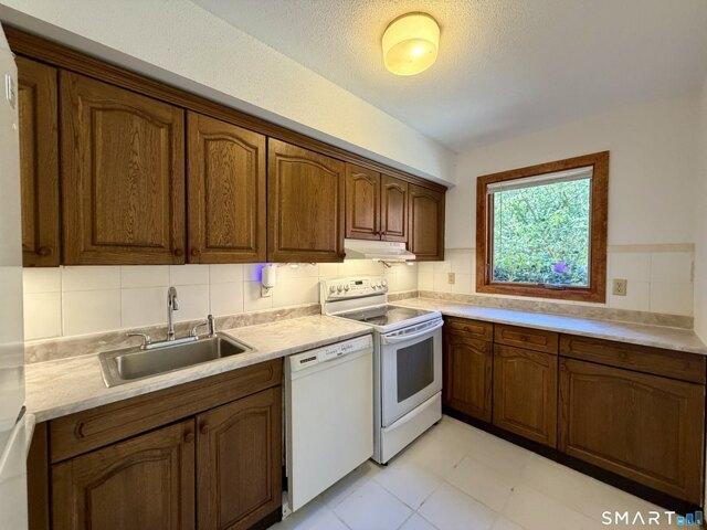 house with 2 bedroom, Groton CT ES104077623