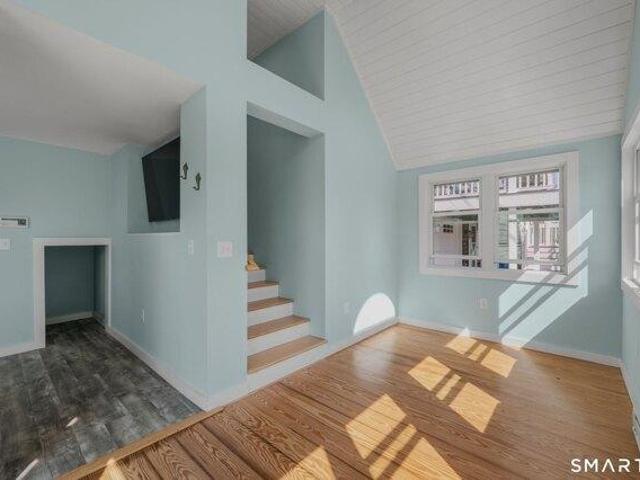 house with 2 bedroom, Groton CT ES105232631