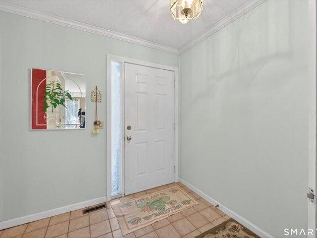 house with 2 bedroom, Granby CT DLS102531634