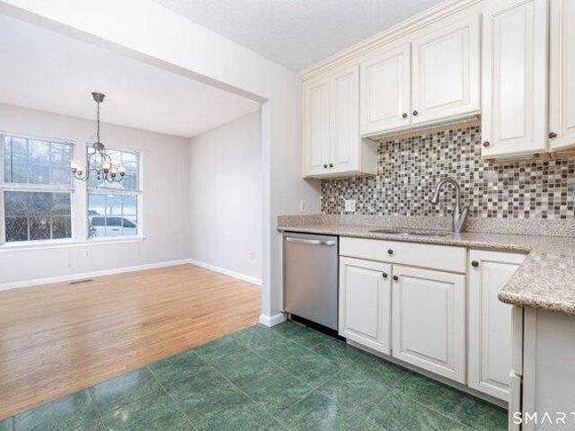 house with 2 bedroom, Granby CT ES103437324