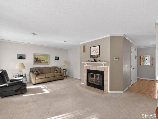 house with 2 bedroom, Granby CT ES103932234