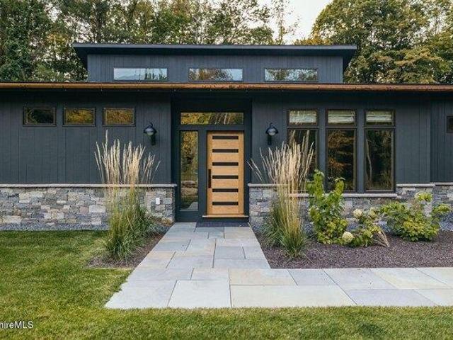 house with 2 bedroom, Great Barrington MA DLS101782631