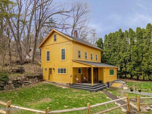 house with 2 bedroom, Great Barrington MA DS104151346