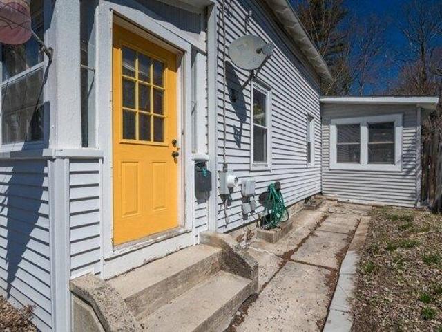 house with 2 bedroom, Greenfield MA DS102585461