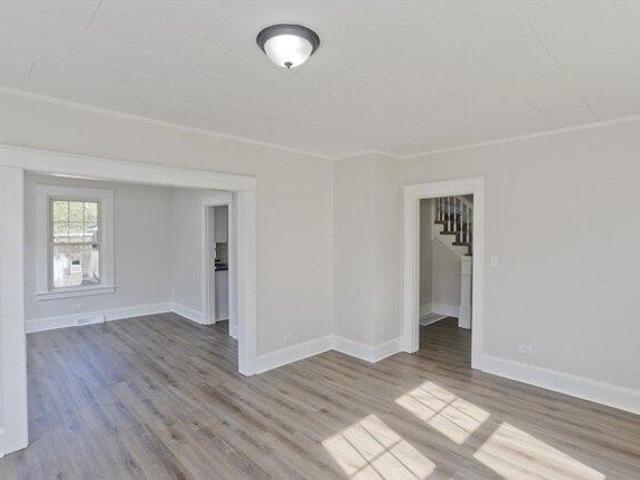 house with 2 bedroom, Greenfield MA ES104720957