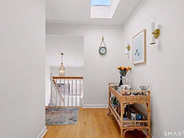 house with 2 bedroom, Greenwich CT DS102218695