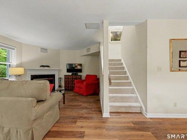 house with 2 bedroom, Greenwich CT ES105173305