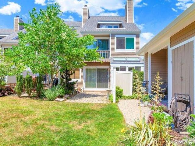 house with 2 bedroom, Guilford CT ES104921597