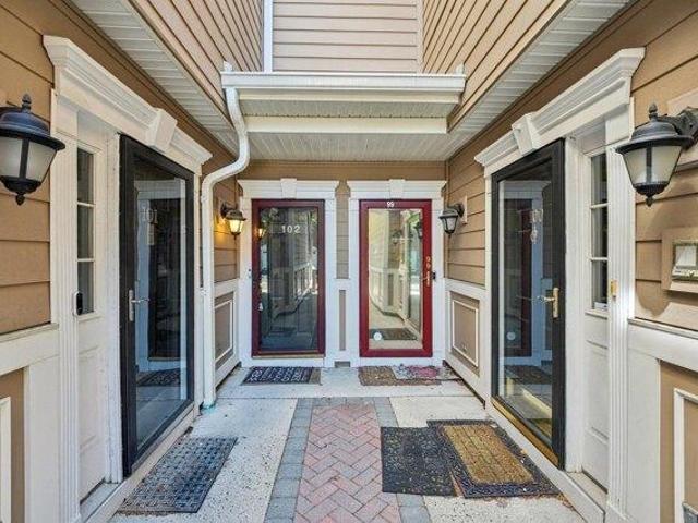 house with 2 bedroom, Guttenberg NJ ES104352929