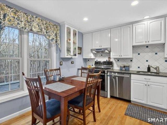 house with 2 bedroom, Hamden CT DS102154424