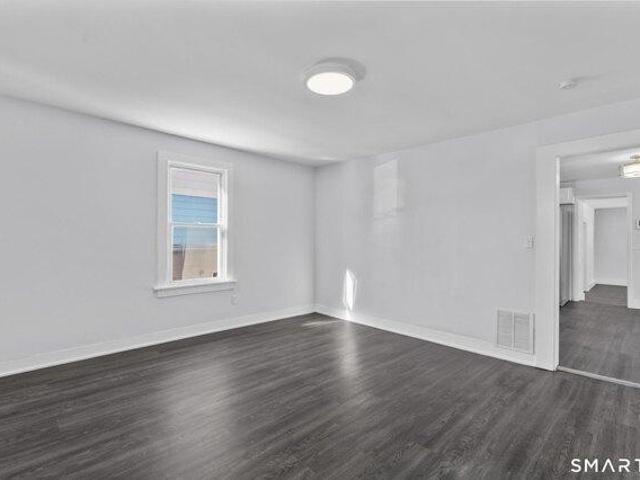 house with 2 bedroom, Hamden CT DS102155365