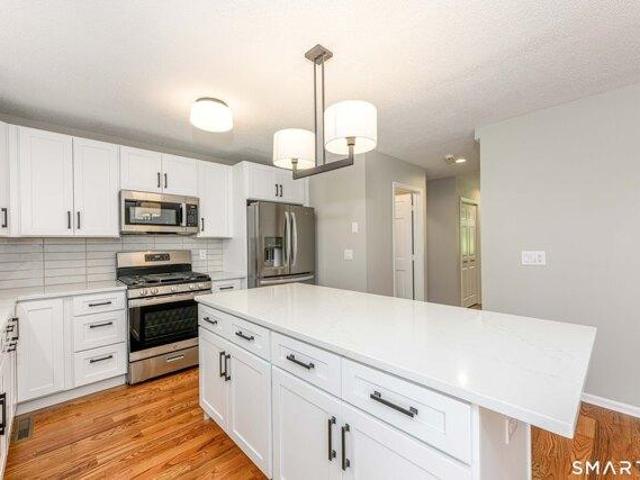 house with 2 bedroom, Hamden CT ES103930575