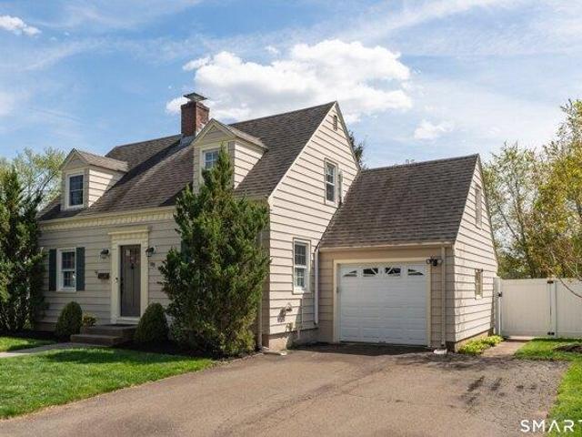 house with 2 bedroom, Hamden CT ES103072172