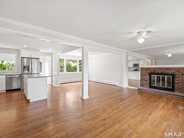 house with 2 bedroom, Hamden CT ES104807900