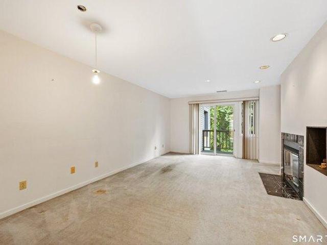 house with 2 bedroom, Hamden CT ES104851644