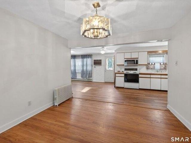house with 2 bedroom, Hamden CT ES104150467