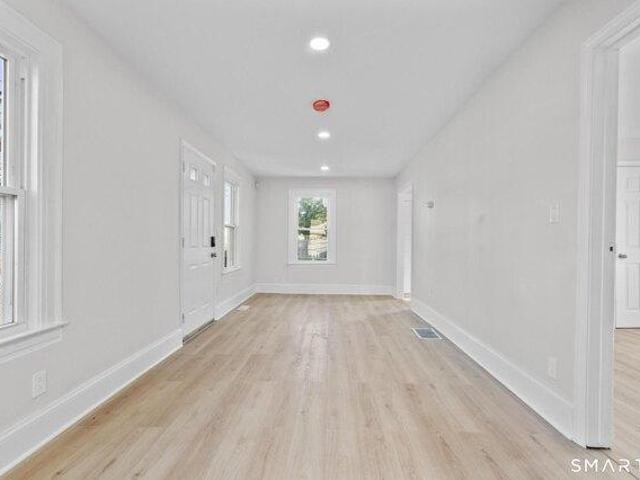 house with 2 bedroom, Hamden CT ES104263864