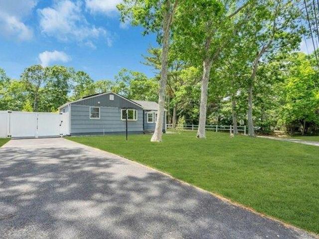 house with 2 bedroom, Hampton Bays NY DS103622144